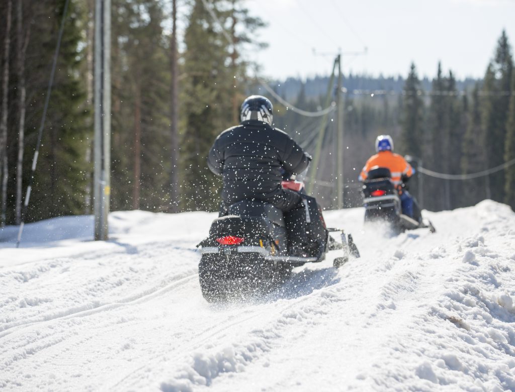 5 Tips to Keep Your Snowmobile (And Yourself) Safe - Marsh McLennan ...